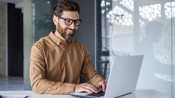 How does laser eye surgery work? | My Eye Clinic